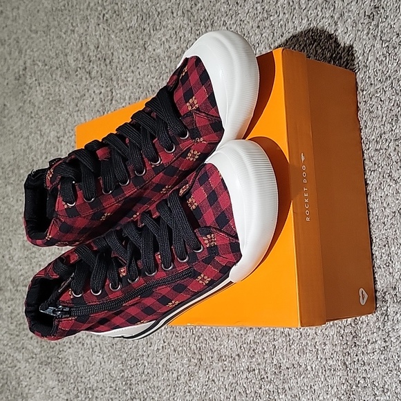 Rocket Dog | Shoes | New Rocket Dog Red Black Hightop Sneakers | Poshmark